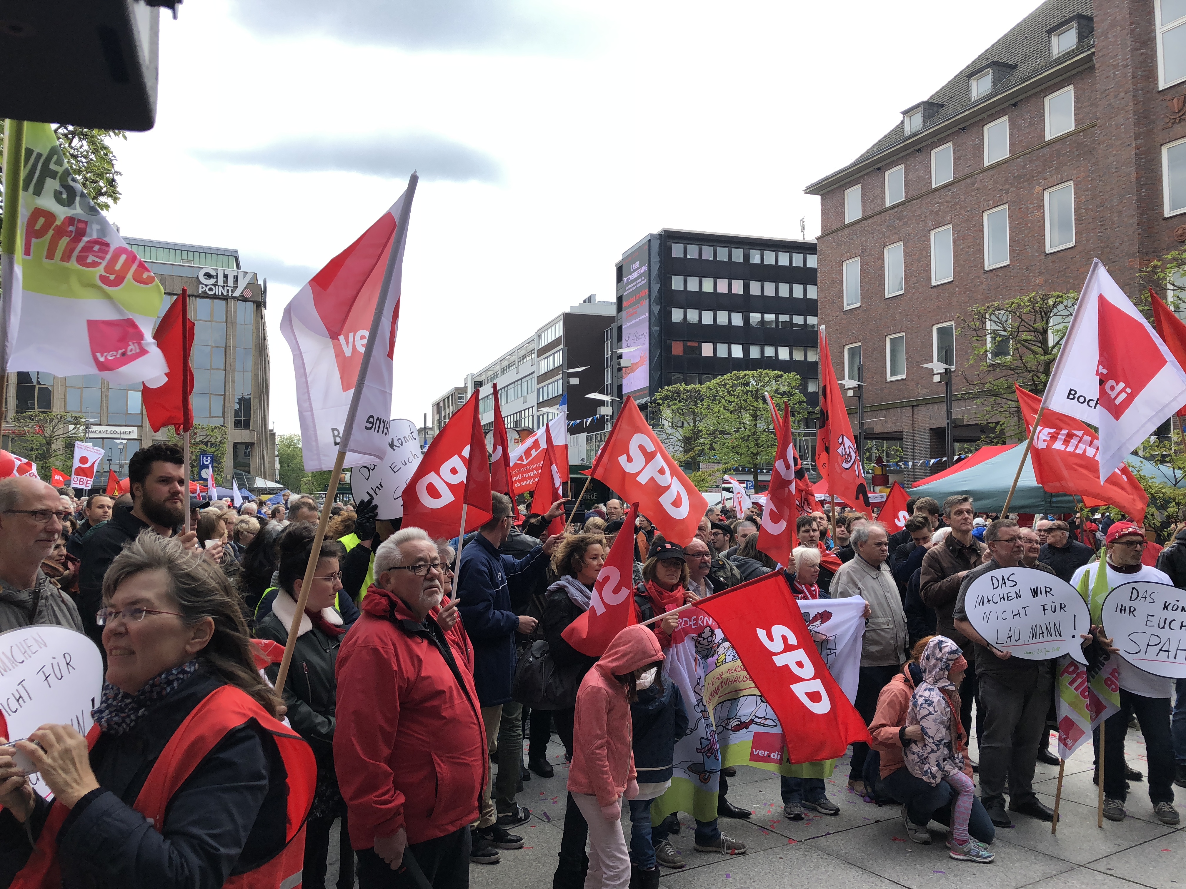 Maikundgebung "Europa. Jetzt aber richtig!" am 1. Mai (SPD Bochum ...